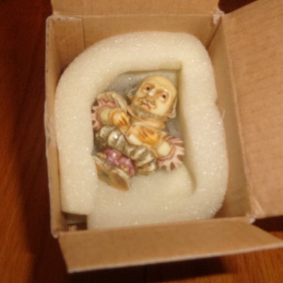 Harmony Kingdom | Accents | Harmony Kingdom Pot Bellys William ...